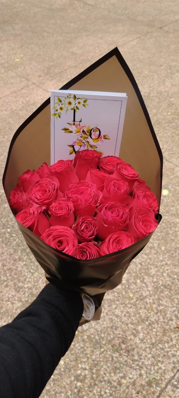 RED ROSES – Flower Shop Kenya