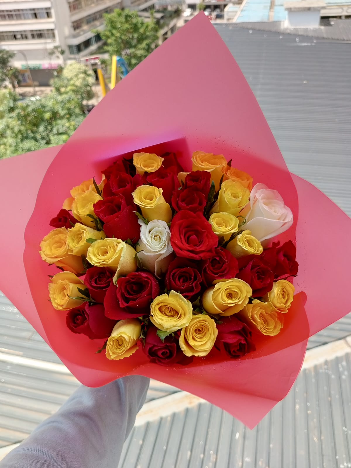 50 MIXED ROSES – Flower Shop Kenya